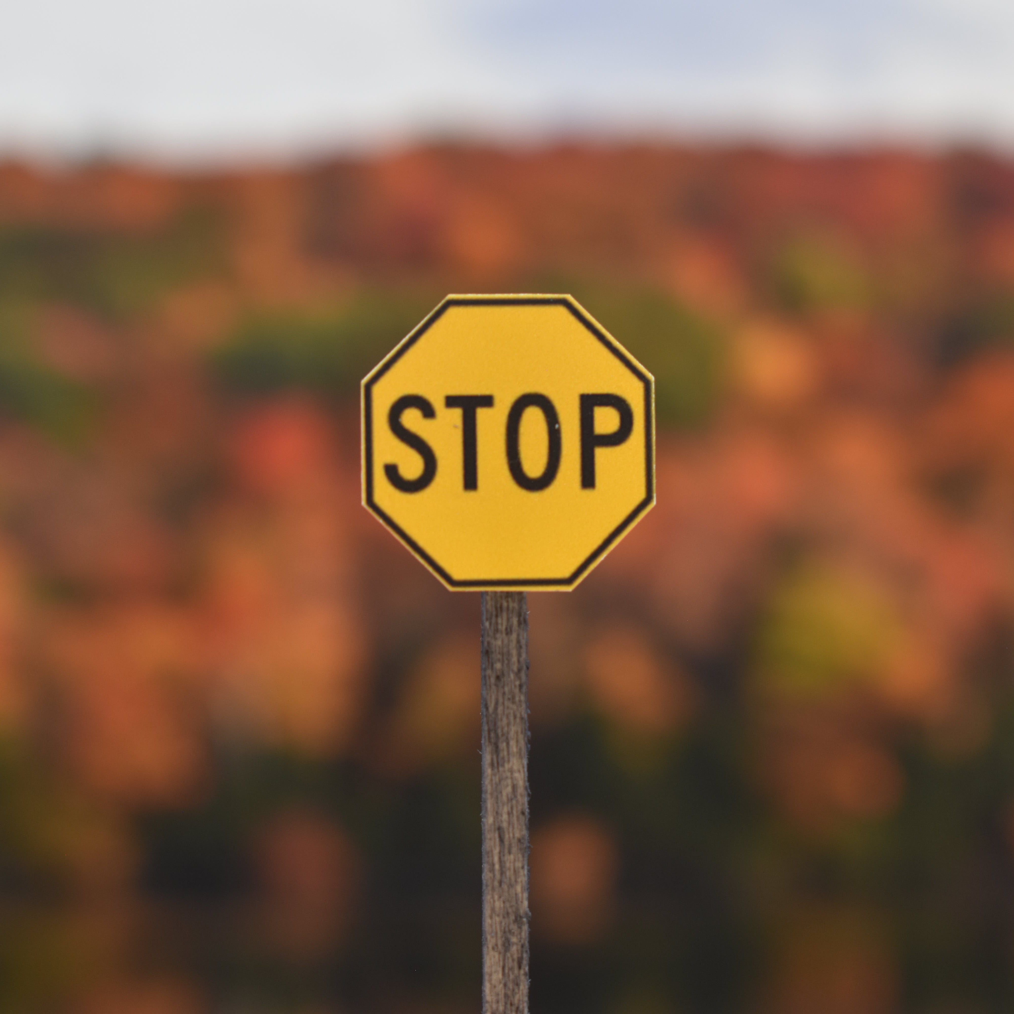 N Scale - Yellow Stop Sign - 2 Pack – Lineside Details